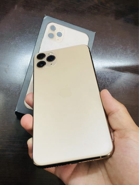 Iphone 11 pro max sotiladi