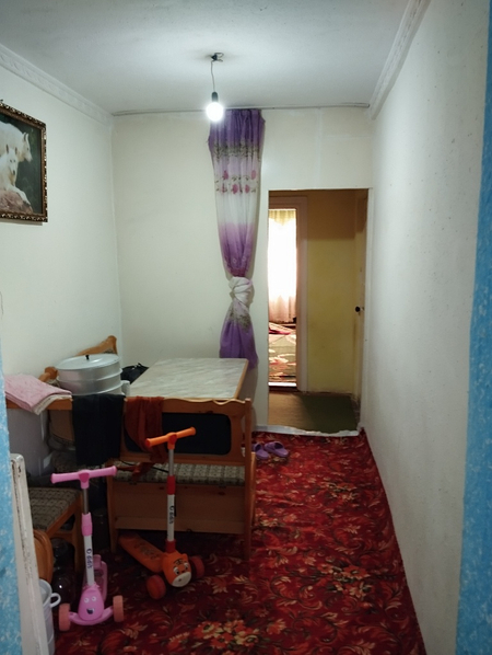 Uy sotiladi 1 etaj 3 xonali hamma sharoiti bor
