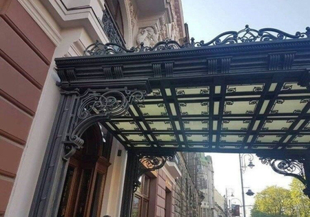 Darvozalar va reshotka perila
