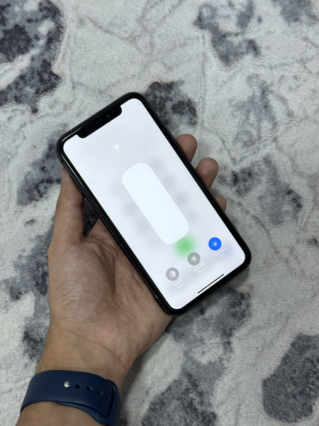 iPhone 11 90% Yomkist