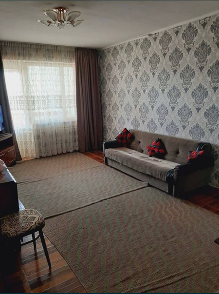 Паркентский район поселок Гулбог орентир Тахта бозор 3х комнатная 70м2