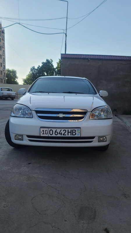 Lasetti 1.6 aftomat 2012 toza moshina 8500$