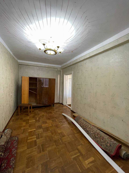 Здаю СВАЮ 3-х комнатную квартиру в центре города.
