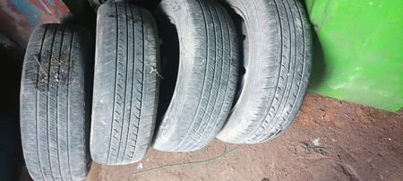 4 taksi 700 ming soʻmga 14R 185 65 diska baloni bilan srochna sotiladi