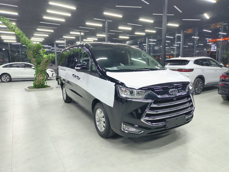 JAC M4 AFTOMAT 2l turbo 9 mesta