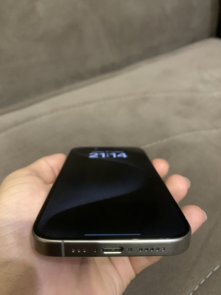 Iphone 15pro natural titnium
