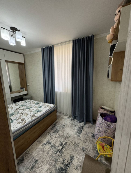 Продается 2х ком. квартира, ор-р: Базарчик, 40м2