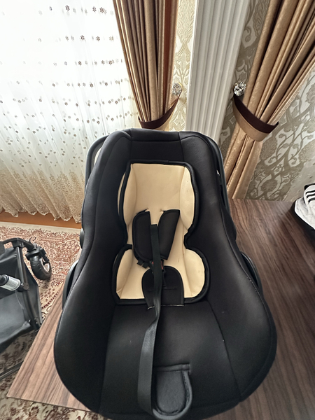 Детаская коляска 3в1
