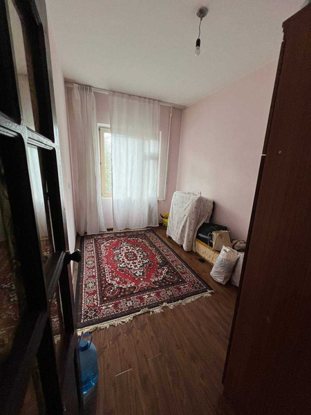 Продается квартира 5 комнат Ц квартал 3 этаж срочно (207)