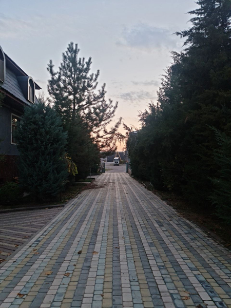 Продаётся завод для производства и своей дачей на чирчик платина