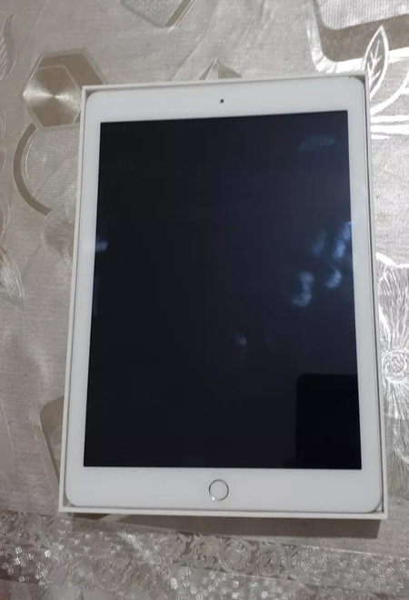 iPad 6 Generation Wi-Fi 128 GB