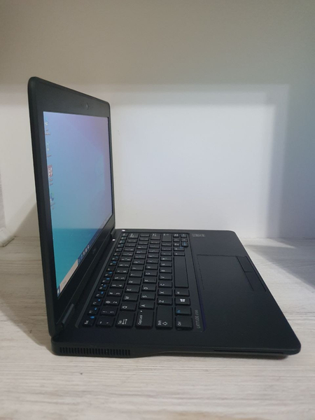 Dell i5-5300u 8/256gb SSD