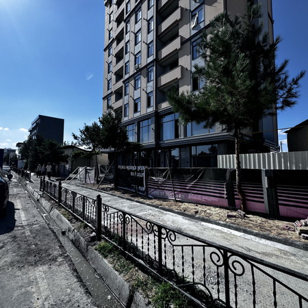 Сдаётся в аренду 1 этаж 350 кв.м Вдоль дороги Нурафшон
