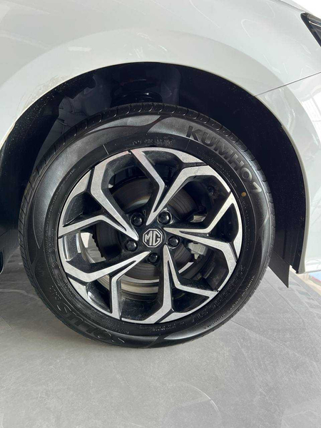 MG 5, Elantra va Monzani orniga