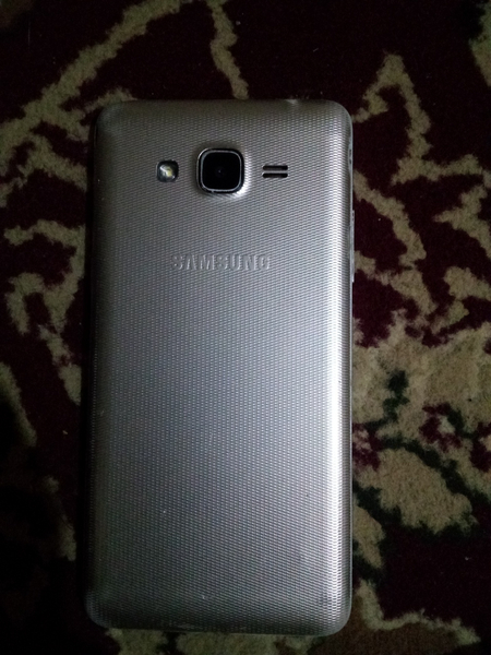 Samsung j2 2 ta sim ishlaydi juda ajoyib telfon