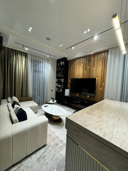 Сдаётся ЖК.SkyLine 3 комн.Авторский ремонт.