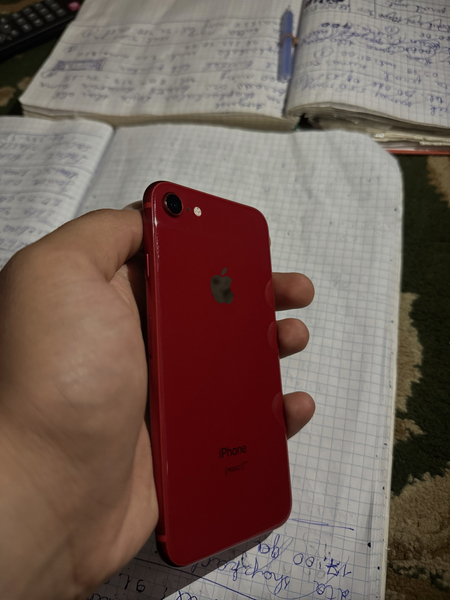 Iphone 8 xolati ideal ochilmagan qirilmagan suvdayam ishlaydi kar bor