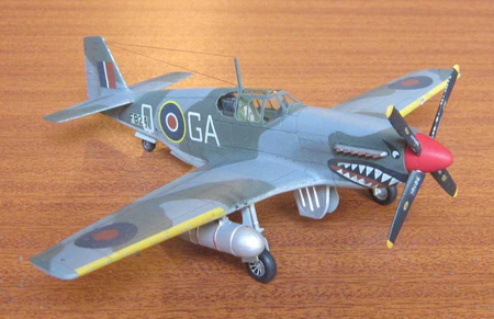 Сборная модель самолета Ил-2 (МОДЕЛИСТ. 1/72).