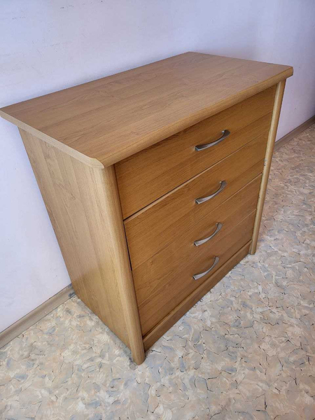 Спальный гарнитур (кровать, шкаф, тумбочки, комод, трюмо с зеркалом)