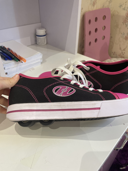 Кроссовки-ролики от HEELYS