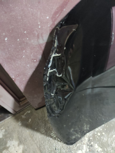 Cobalt orqa oldi shopir tarap eshik kapot sotiladi xammasi bitada 2 ml