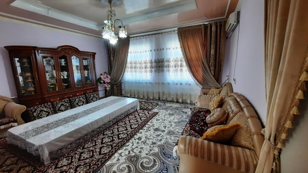 Xovli uy sotiladi