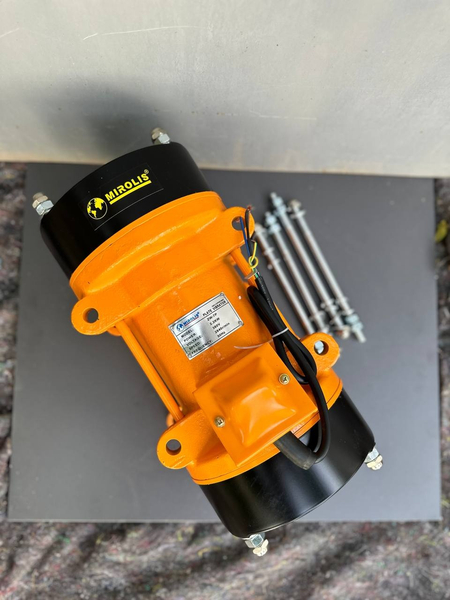 Vibrator plashadchni  vibratr plashatka vibratsa mator vibramator