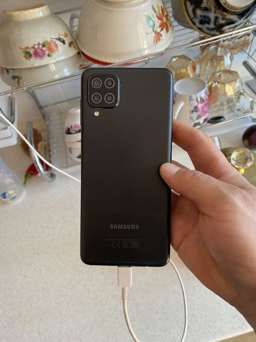 Samsung a12 64gb Black sotiladi