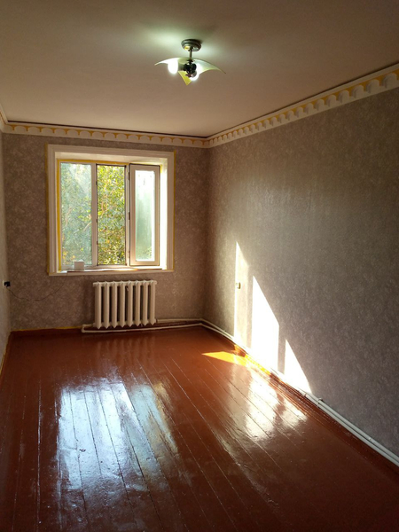 Urgench shaxrida Kvartira sotiladi
