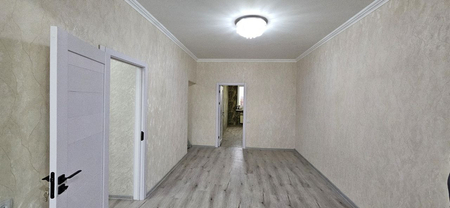 2/1/4 Ялангач Базарчик. 47м². Не торцевая. Балкон 1,5×3.