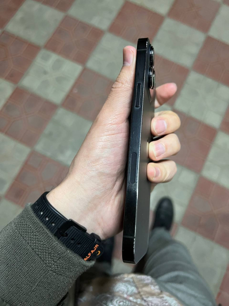 Iphone 13 pro max 256 tali 80 yomkista bez karopka s 23 ultiraga