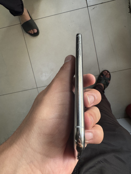 Iphone x sotiladi holati idiyal