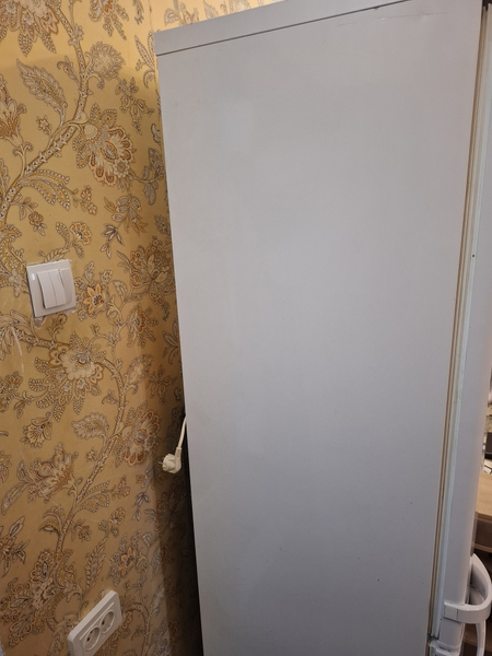 Продаётся холодильник INDESIT