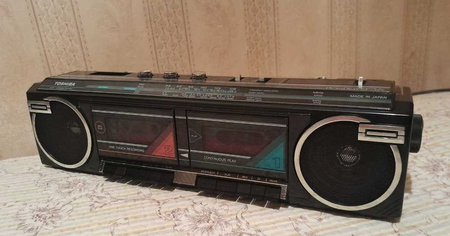 Магнитола TOSHIBA Bom Beat SF36