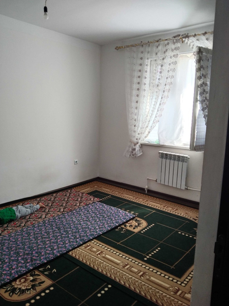 Sohil 5 kappada yangi domlarda 2 xonali uy ijaraga beriladi