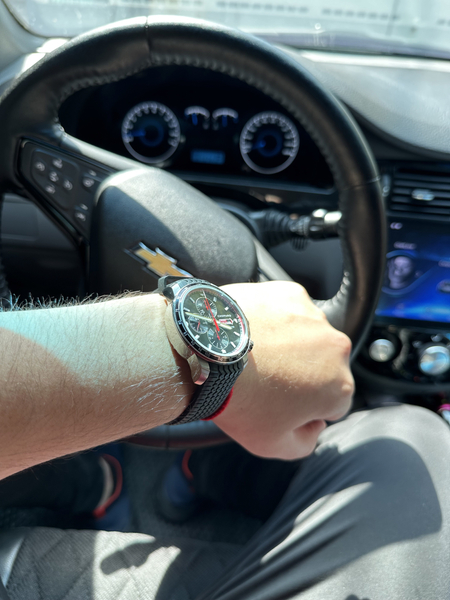 Продается срочно часы Chopard miglia 1000