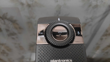 Plantronics K100 - bluetooth-гарнитура  для автомобиля