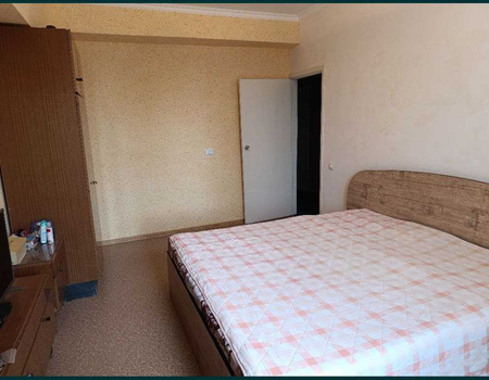 Ц-6 3-комнатная 4/4 71 м² кирпич лоджия 2х6 м среднее состояние