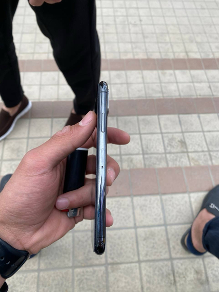 Iphone xs sotiladi