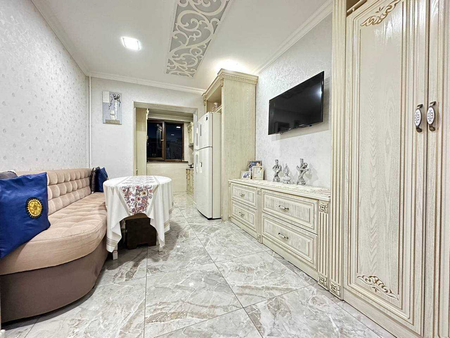 Продается 4в5/8/12 на Госпитальном (ISA)