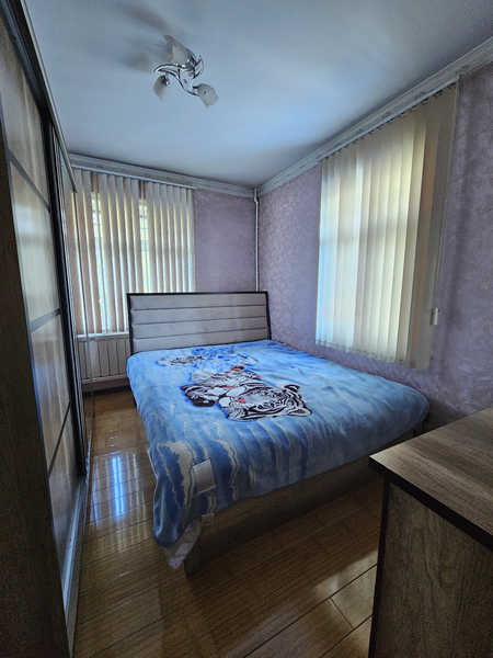 Продам 2 комнату Сингапурский институт 5/9
