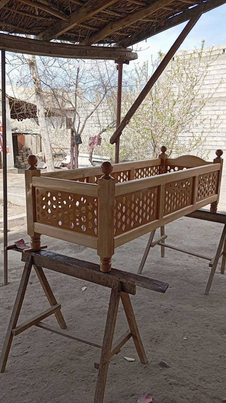Tobut. Anbar. Oxirgi yo'lga kuzatuvchi
