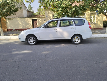 Lada Priora 2 se Universal 2015