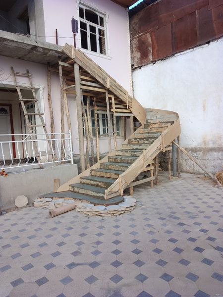 Sifati kafolatlangan beton zinapoyalar