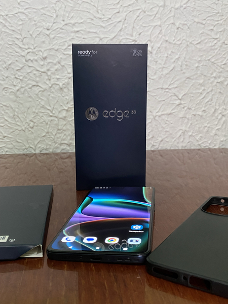 Продам Motorola M Edge 30 5G