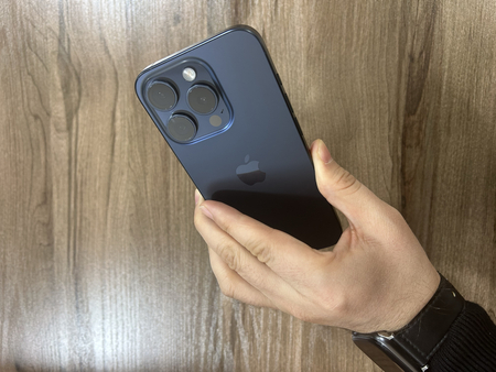 Iphone 15 pro 256 сотилади
