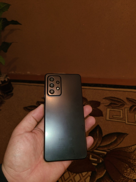Samsung         A52