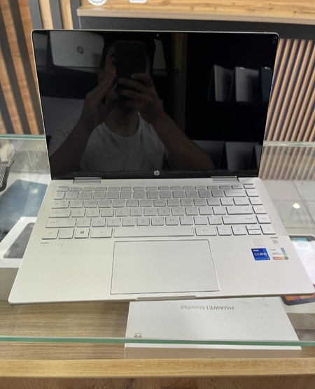 HP Pavillion X360