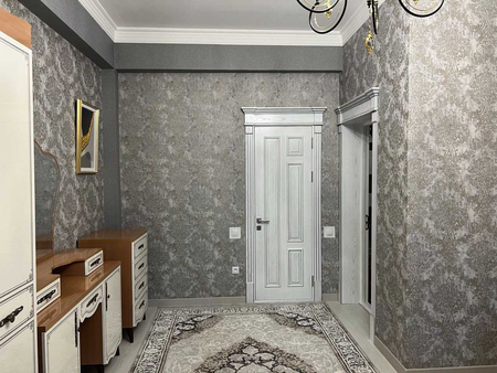 Аренда офиса  140м2, Ц5,Ипак Юли банк 3ком/3этаж- 2000уе,