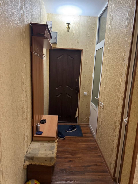 Срочно аренда Чиланзар 10 2/2/4 нархи 400у.е болла, кизла, оила,